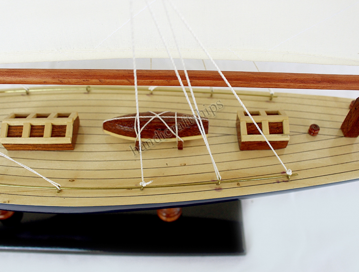 Columbia Yacht (Blue-Red)